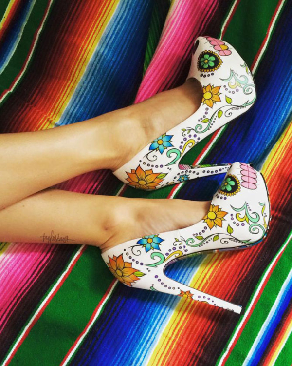 Taylor Says SKULLY – Shoes Post