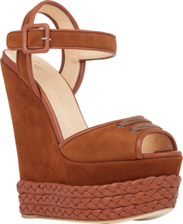 Jessica Simpson Showcases Toned Legs in Sky High Designer Wedges ...