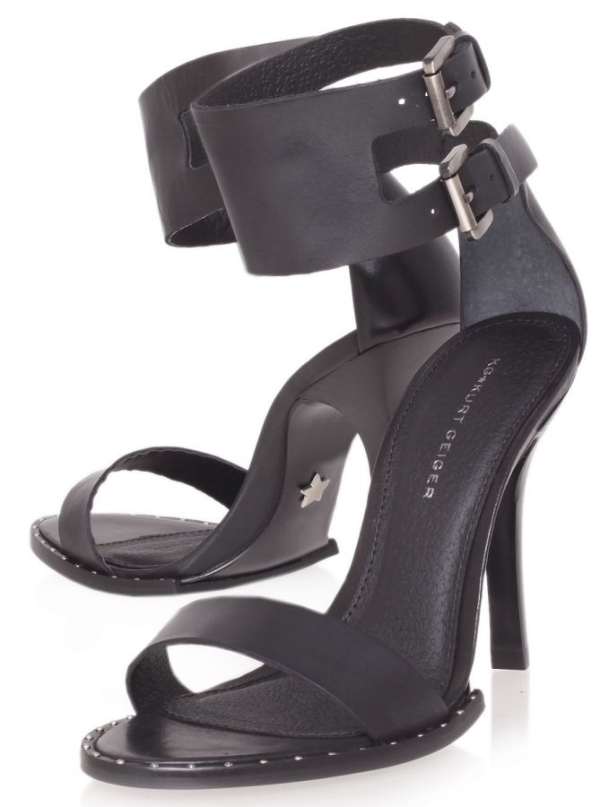 Newly Single Perrie Edwards Bares Midriff in Sexy Sporty Outfit and ...