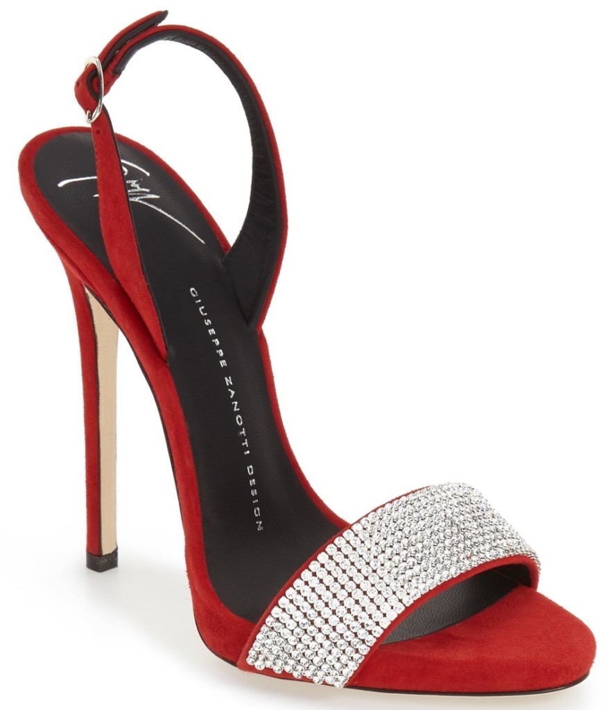 Rihanna Wears Nothing But a Lace Robe for Dinner Date in Milan – Shoes Post