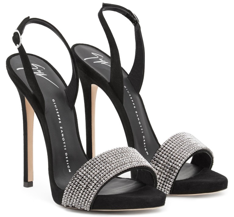 Rihanna Wears Nothing But a Lace Robe for Dinner Date in Milan – Shoes Post