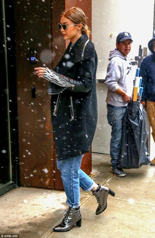 Step out in style like Bella in Stuart Weitzman – Shoes Post