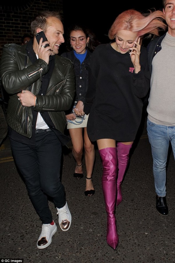 Make your look particular as Pixie Lott did with thigh-high fuchsia ...